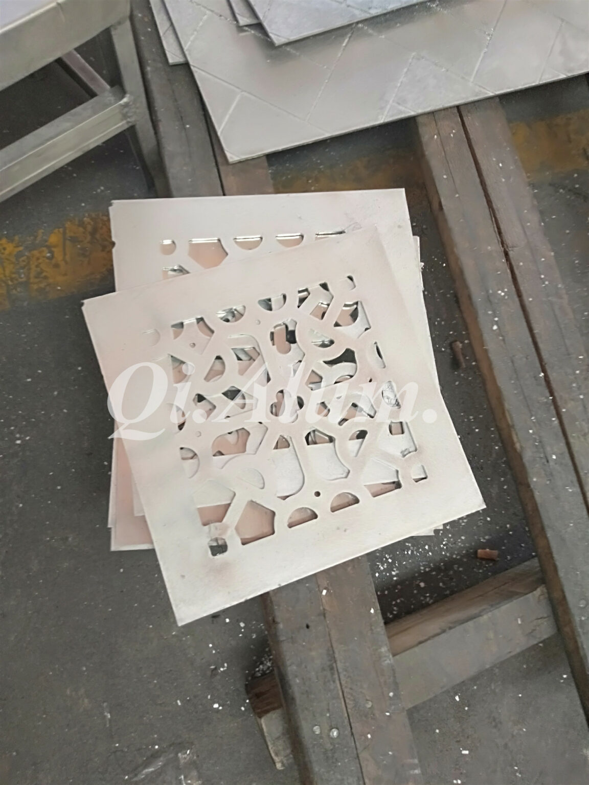 Customized powder coated CNC Cutting Panel Aluminum Cladding Sheets ...