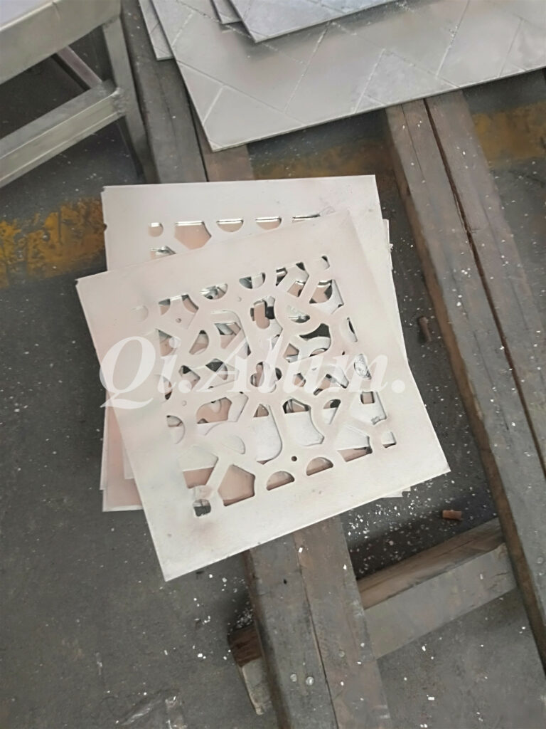 China supplier of aluminum CNC cutting perforated panel for facade