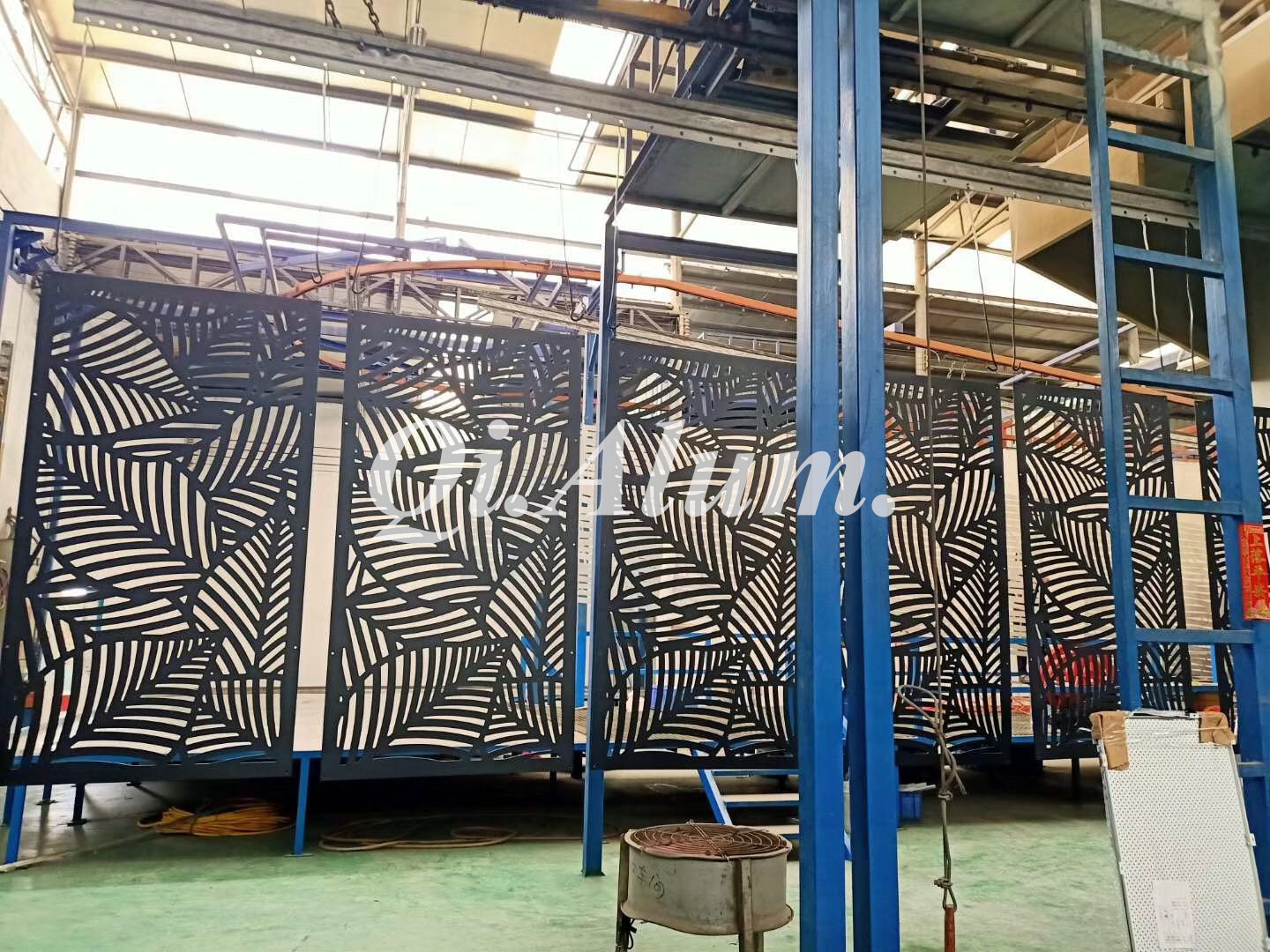 CNC cutting leaf shape aluminum perforated panel outdoor metal cladding