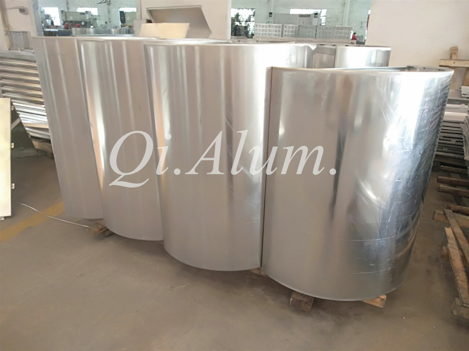 New Design Perforated Wave curved aluminum Panel Cladding screen