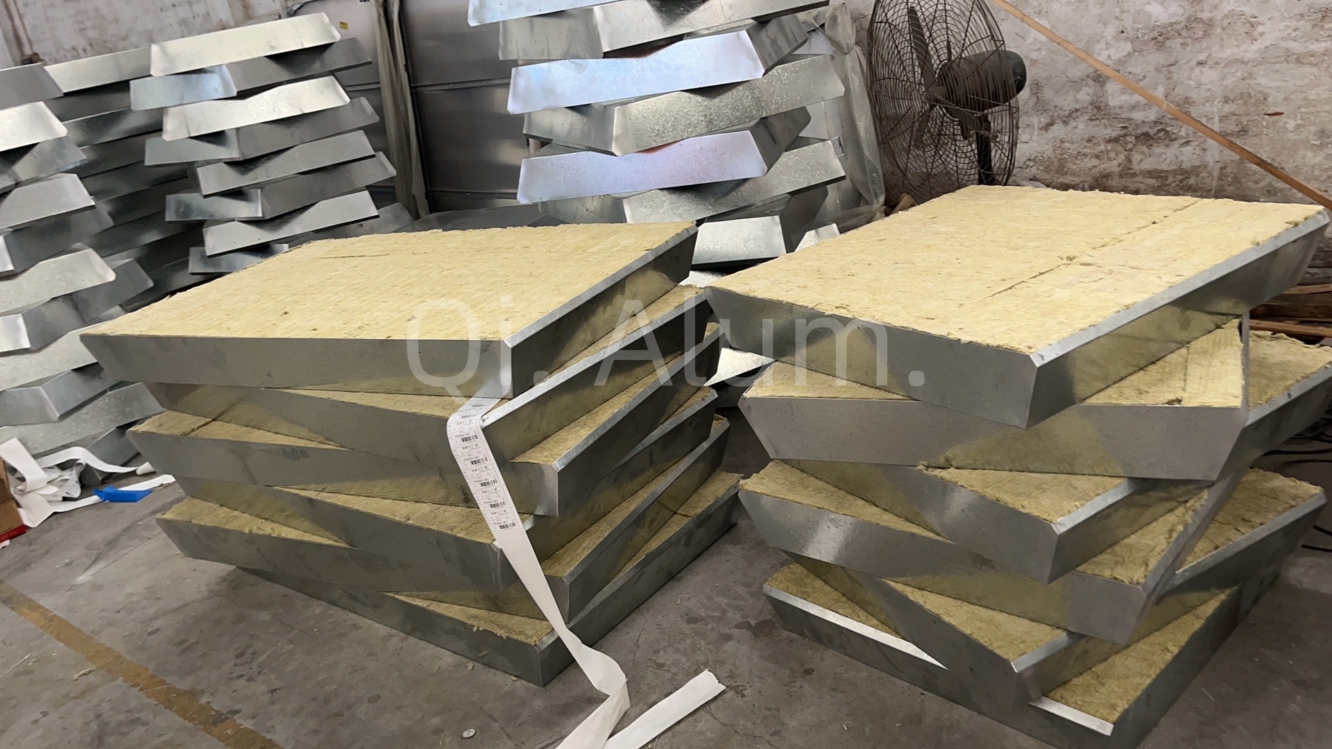 Lightweigh GI backpan of Aluminum curtain facade wall with convenient ...